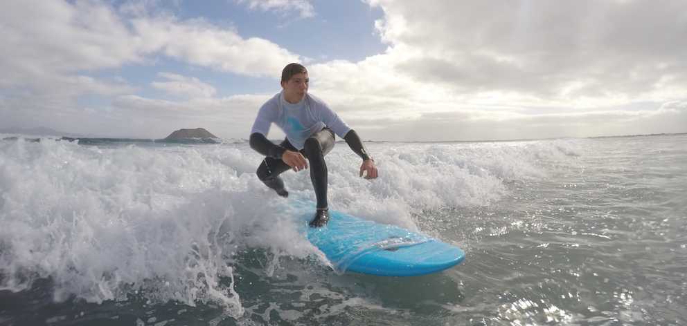 Lessons | Blue Wave Surf School